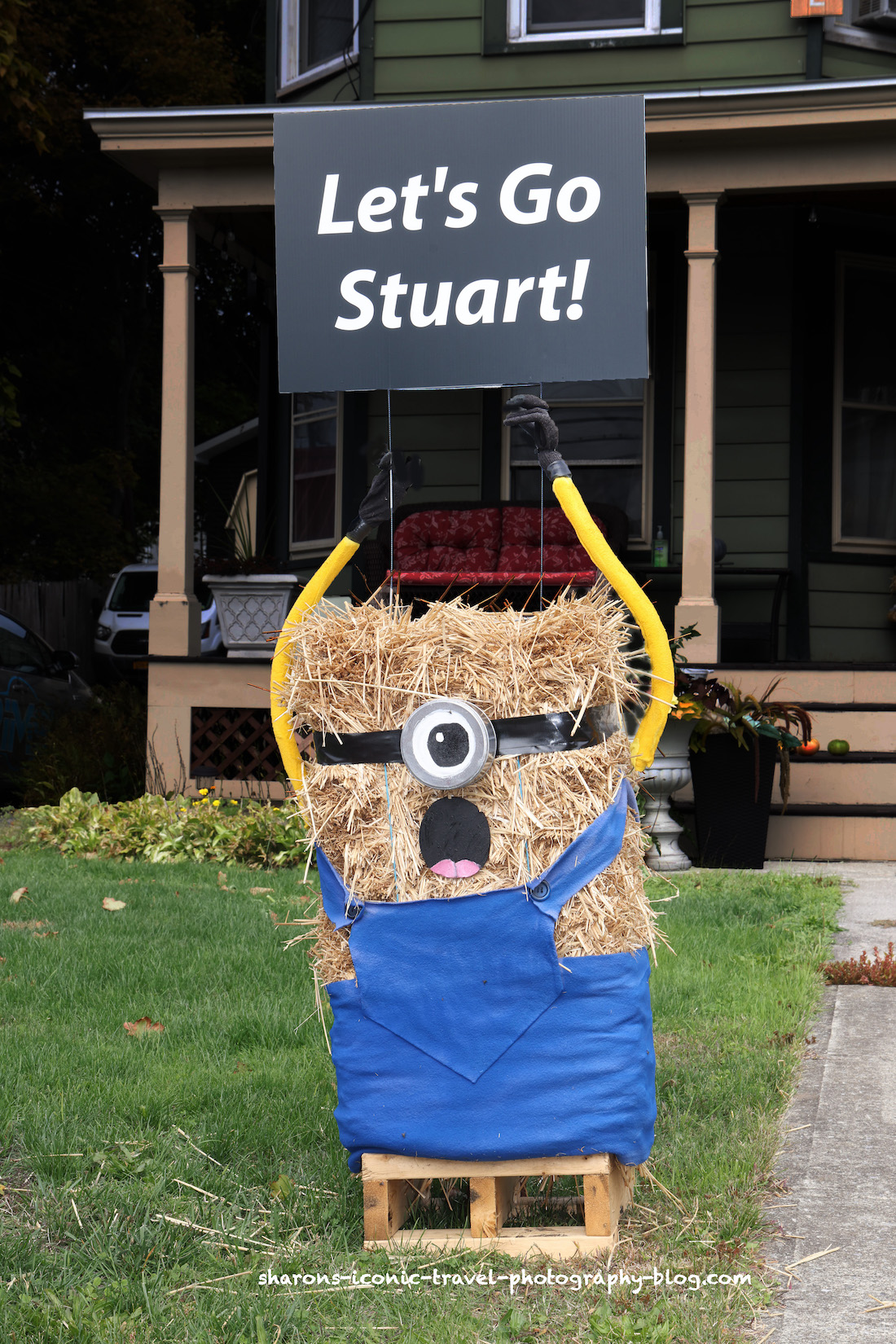 Minions Hay Bale Art 2022 – Sharon's Iconic Travel Photography Blog