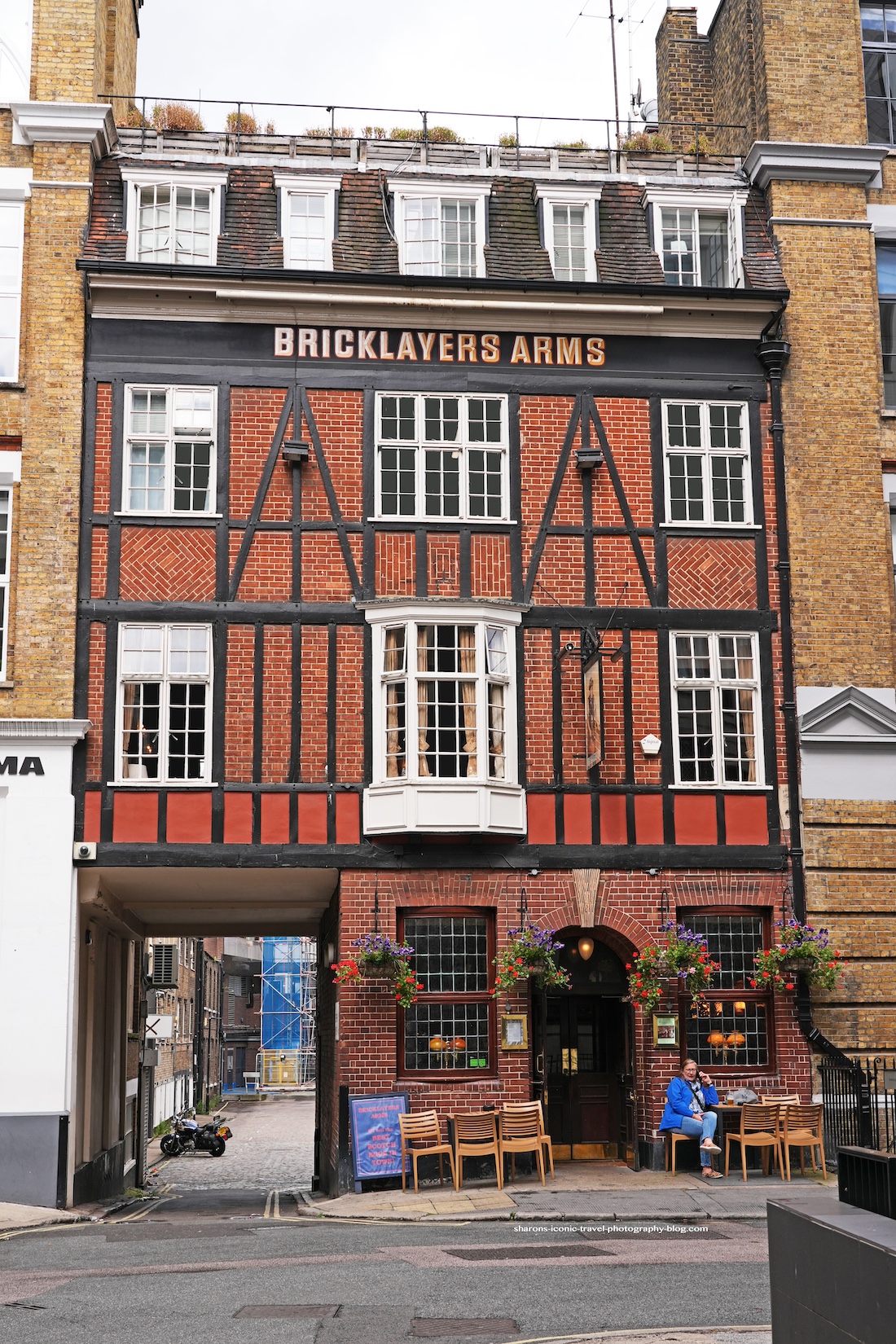 Bricklayer’s Arms Pub Sign – Sharon's Iconic Travel Photography Blog